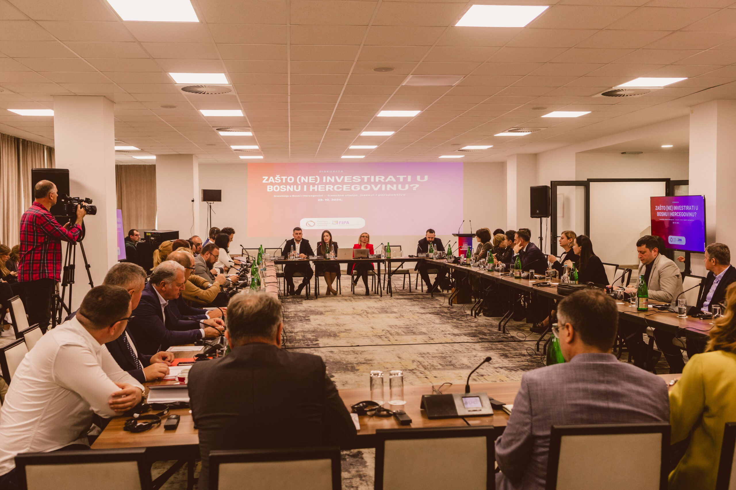 Vijeće stranih investitora BiH i FIPA uspješno održali diskusiju ...