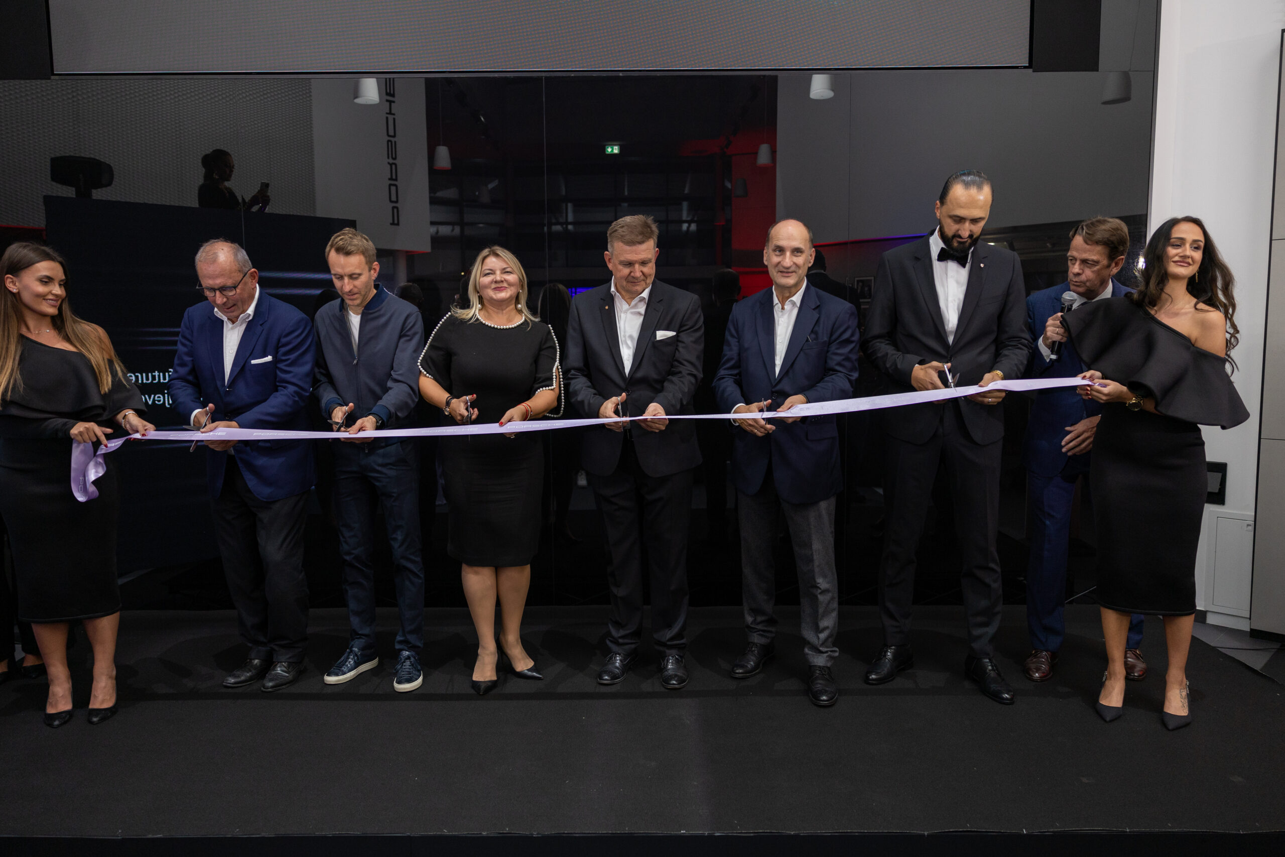 Porsche Centar Sarajevo svečano otvoren s novim konceptom "Destination ...