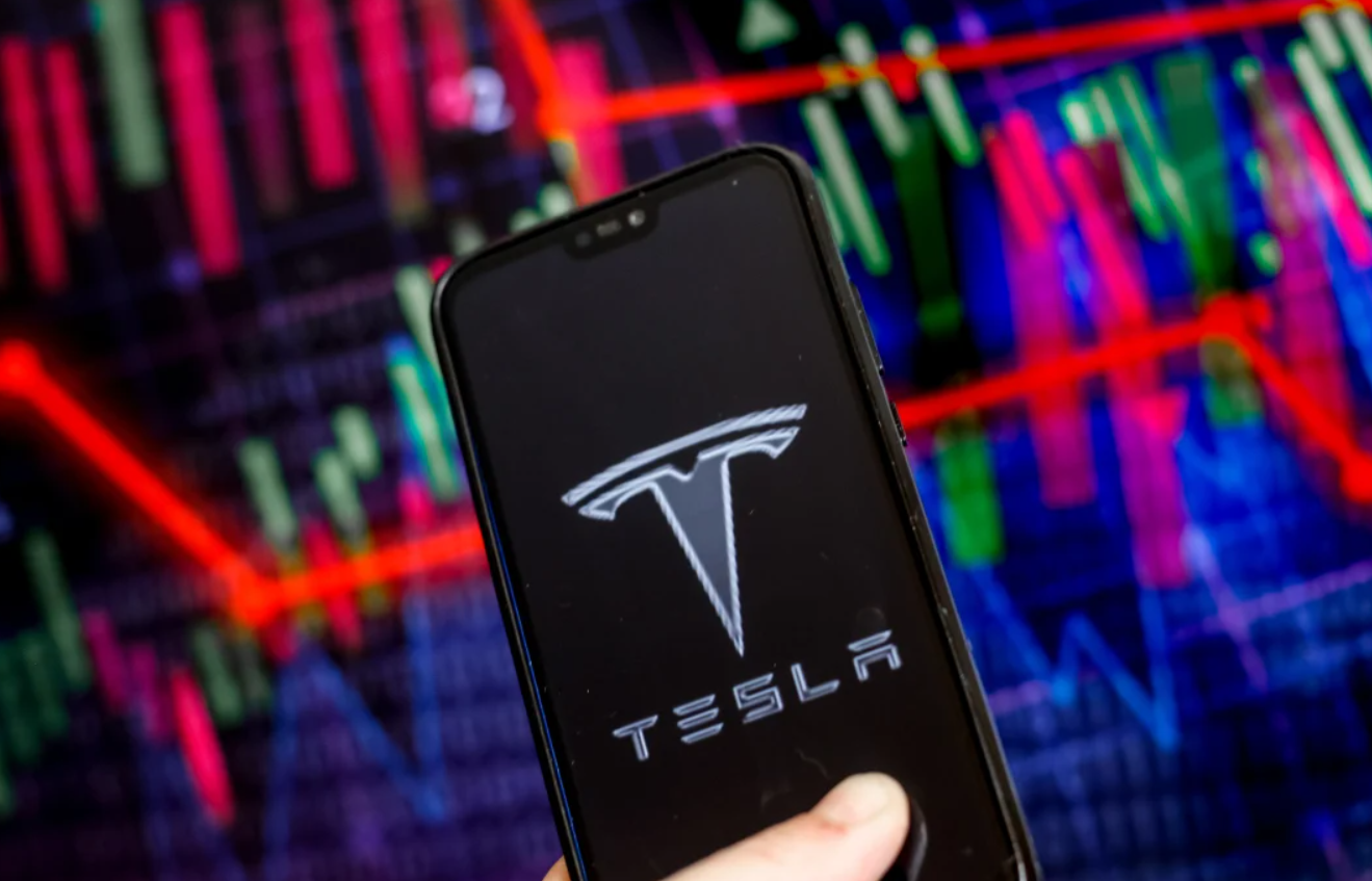 Direktori i članovi uprave Tesle prodali dionice u vrijednosti od 100 ...